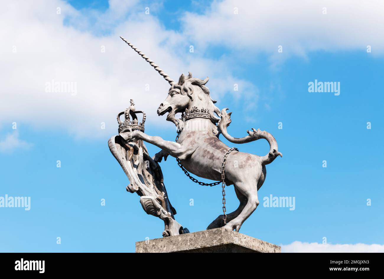 The Unicorn with the shield on the Trophy Gates (entrance gates) to ...