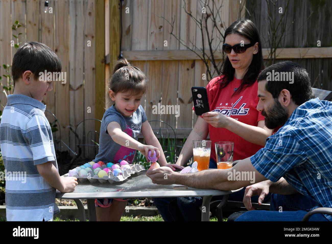 Cari Rothenberg, second from right, watches as her daughter Evelynn, 5 ...