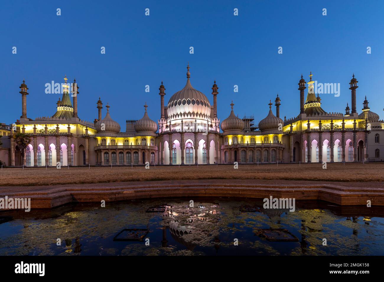 Pavillion cafe brighton hi-res stock photography and images - Alamy