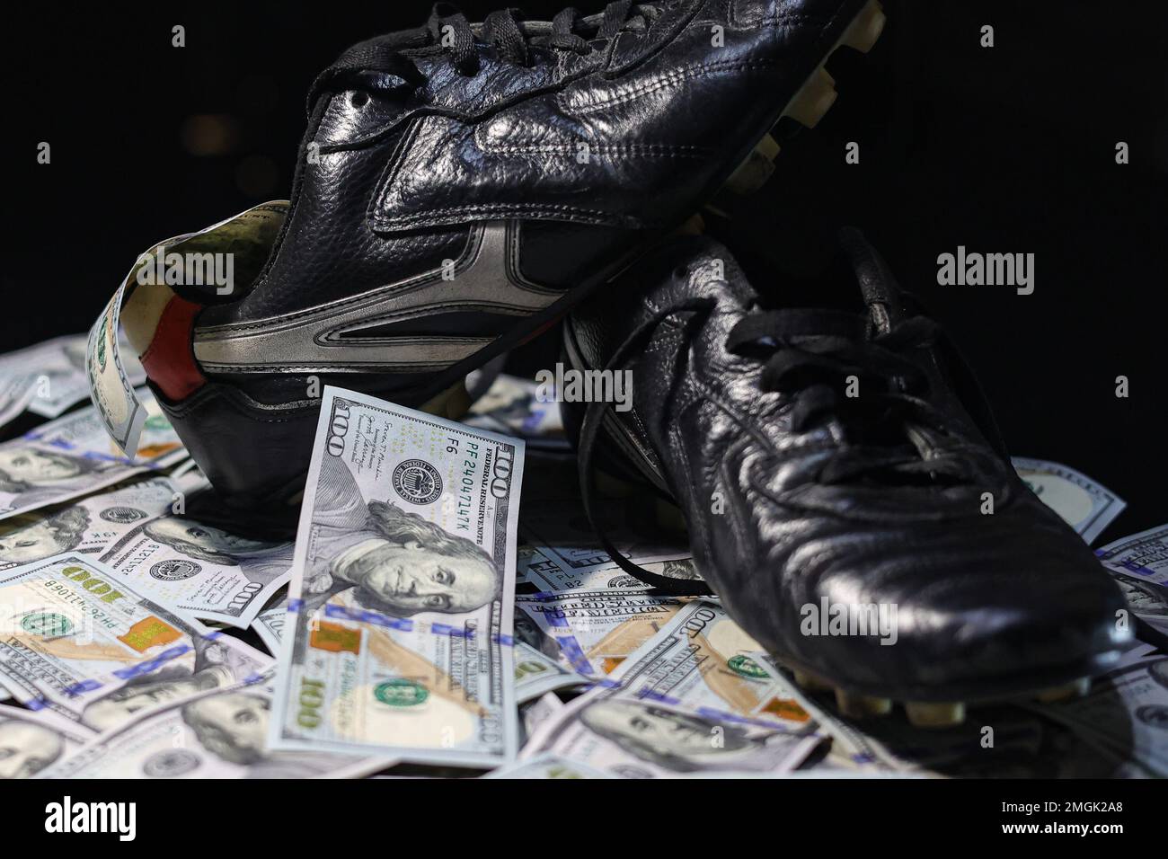 MG - Belo Horizonte - 01/26/2023 - SPORTS, DOLLAR - Dollar bills are ...