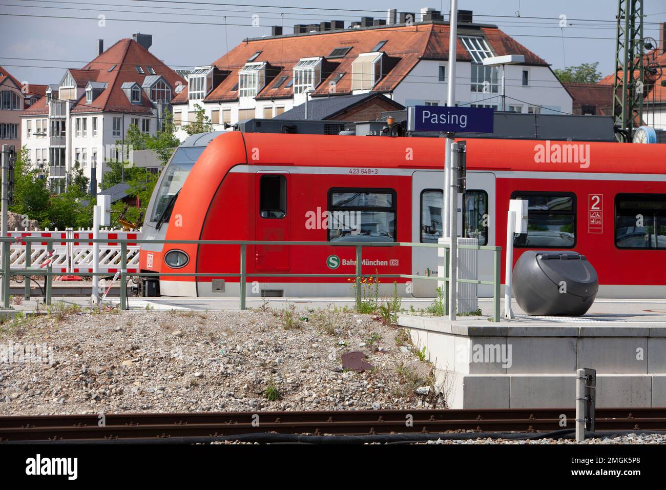 Tren pasajeros hi-res stock photography and images - Alamy