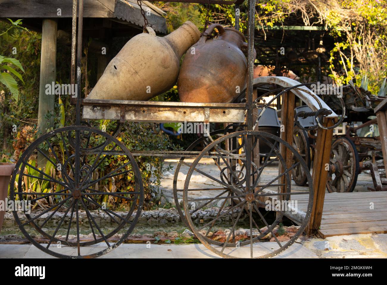 Chariot with large wheels hi-res stock photography and images - Alamy
