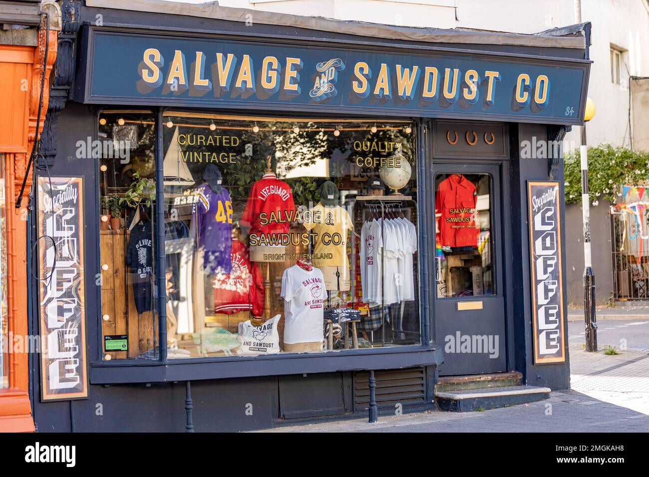 Seven dials brighton hi-res stock photography and images - Alamy