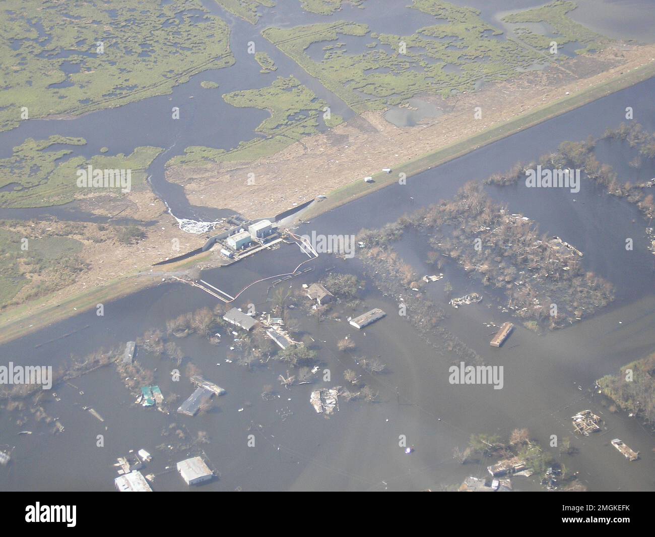 Pump house intake hi-res stock photography and images - Alamy