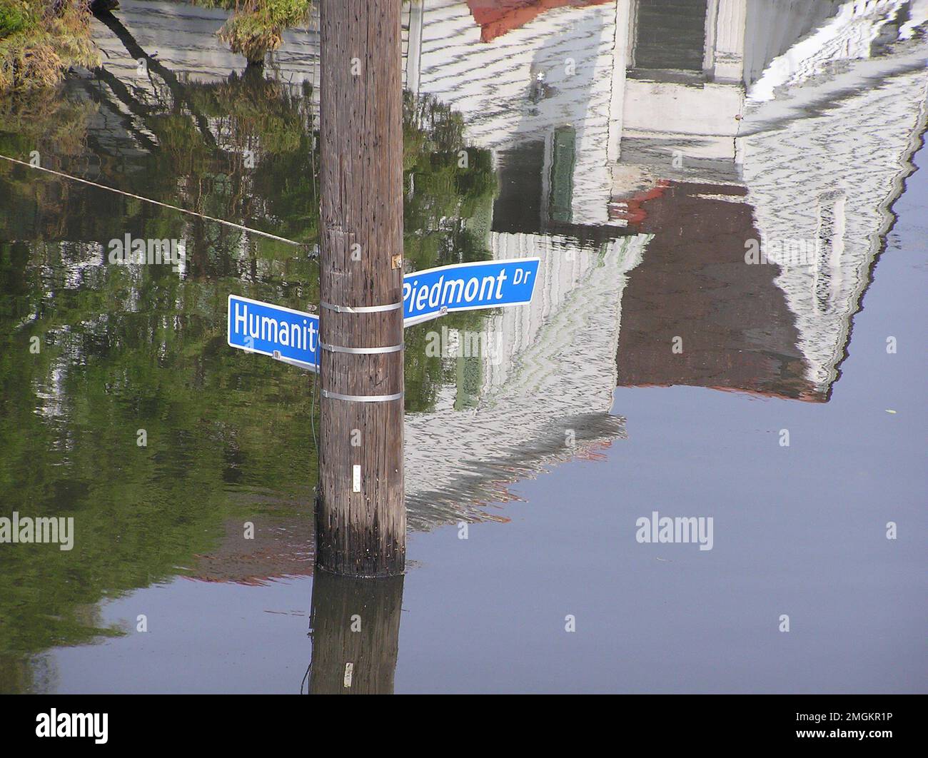 Operation Zephyr - 26-HK-154-235. Images from Lt. Williams. Hurricane Katrina Stock Photo - Alamy
