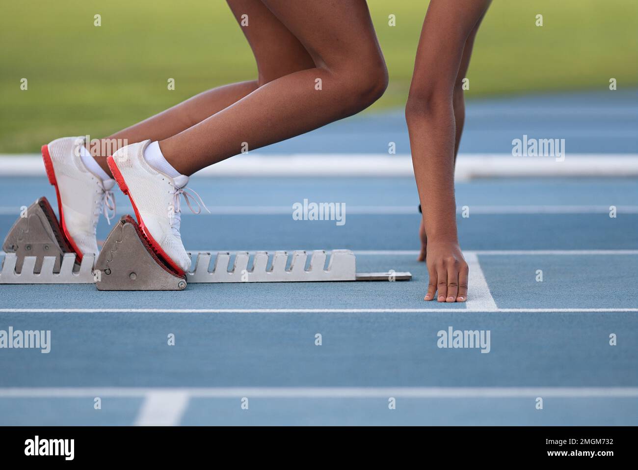 Woman starting block hi-res stock photography and images - Alamy