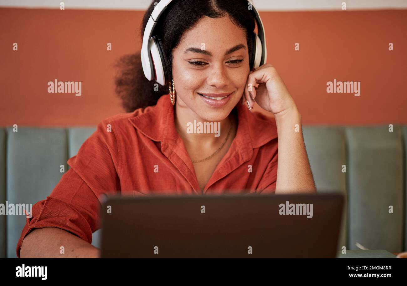 Black woman on computer with coffee hi-res stock photography and images ...