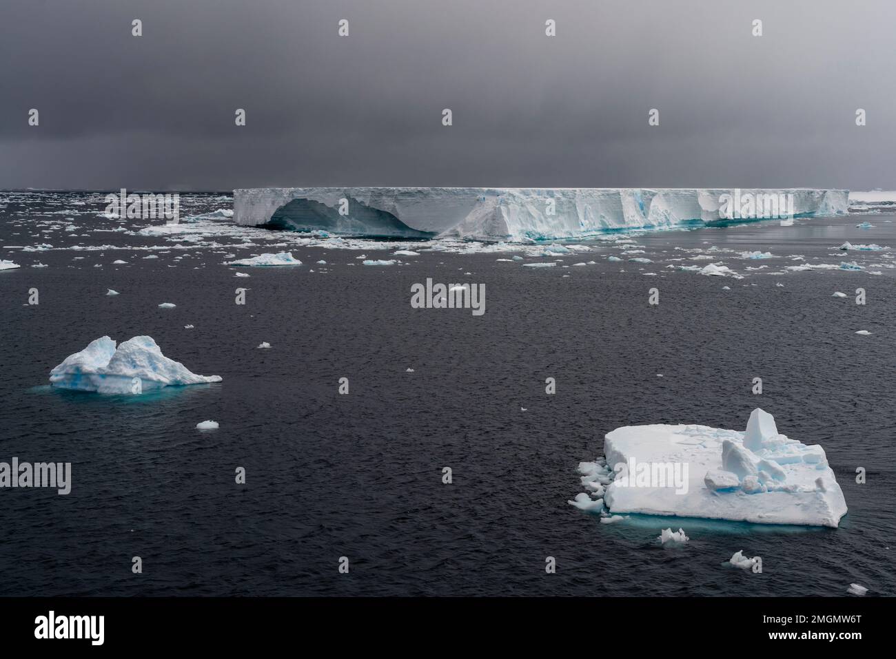 Tabular iceberg, Larsen C ice shelf, Weddell Sea, Antarctica Stock ...