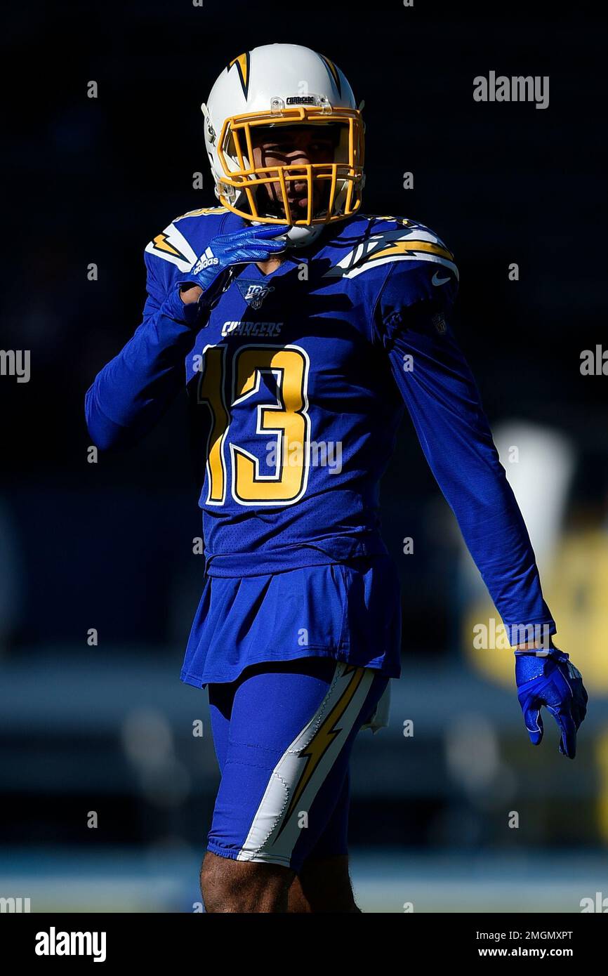 Los Angeles Chargers wide receiver Keenan Allen warms up prior to an ...