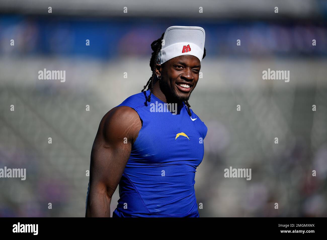 Los Angeles Chargers running back Melvin Gordon warms up before an NFL ...