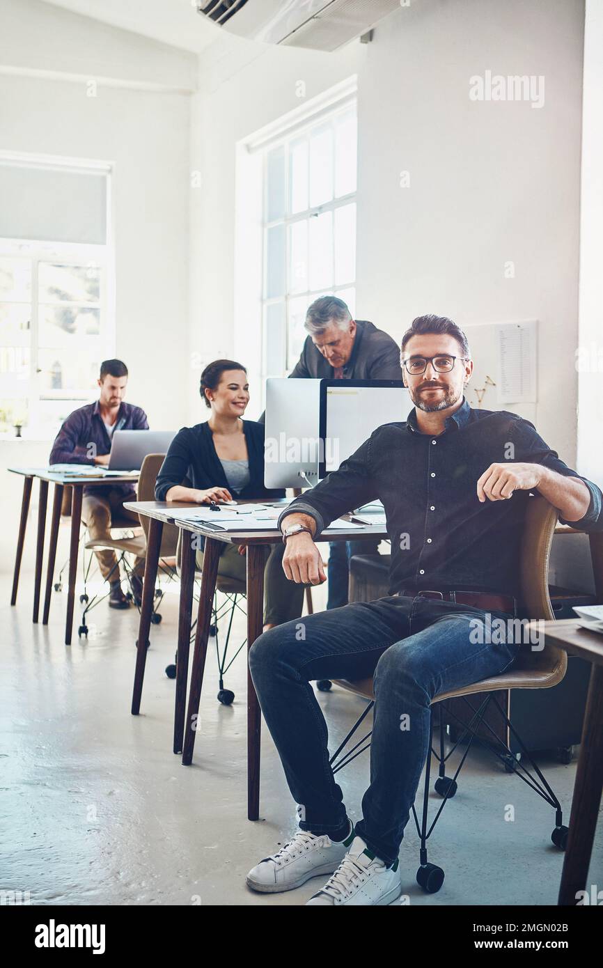 Women in the workplace manger hi-res stock photography and images - Alamy