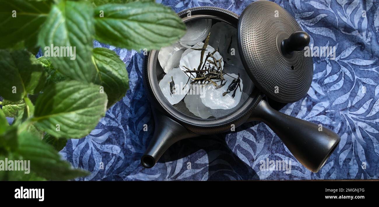 Sidehandle hi-res stock photography and images - Alamy