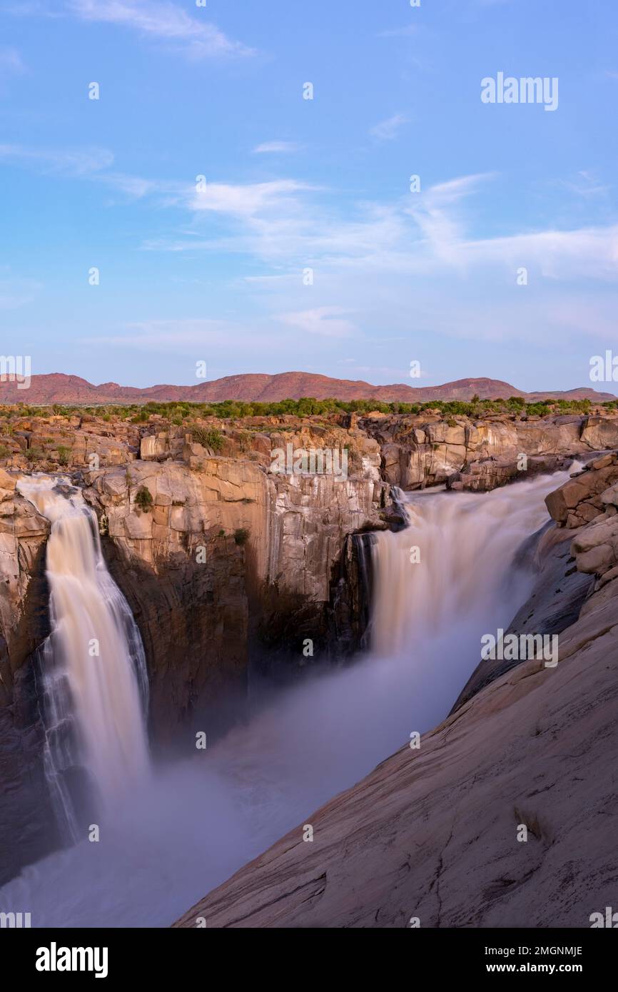 View of the main waterfall on the Orange River at Augrabies Falls ...