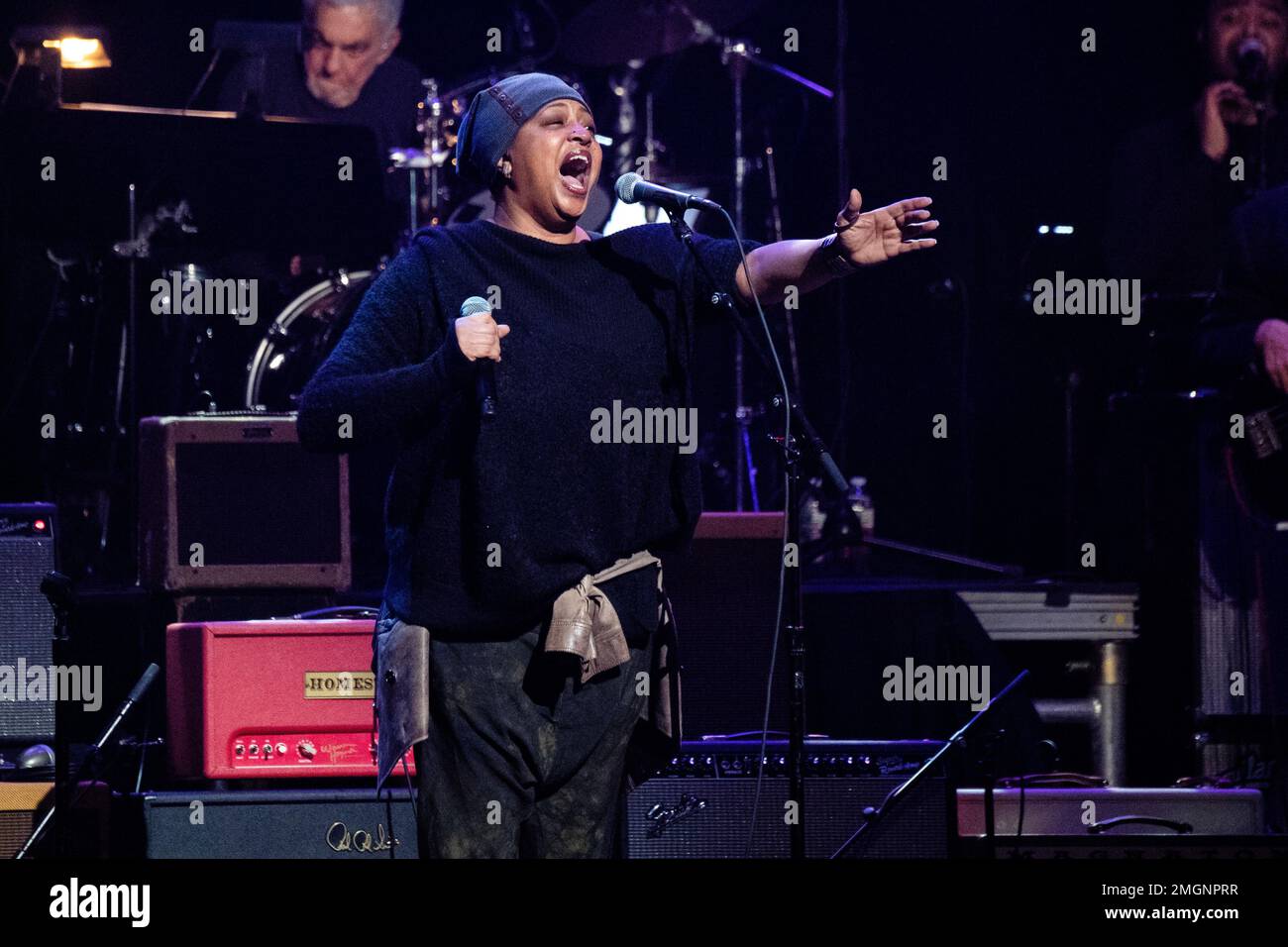 Lisa Fischer performs at Love Rocks NYC!, a Benefit Concert for God's ...