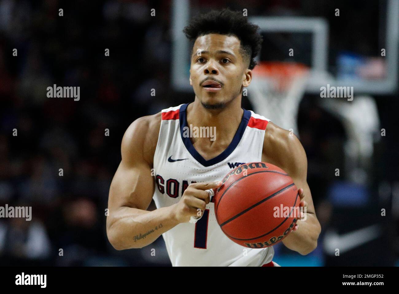 Gonzaga's Admon Gilder (1) plays against Saint Mary's an NCAA college ...
