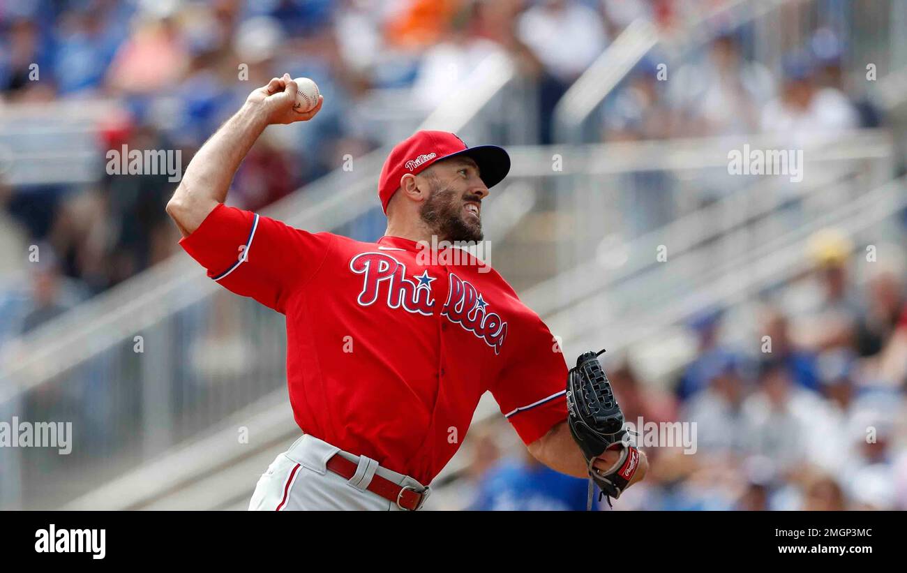Philadelphia Phillies relief pitcher Blake Parker throws during a ...