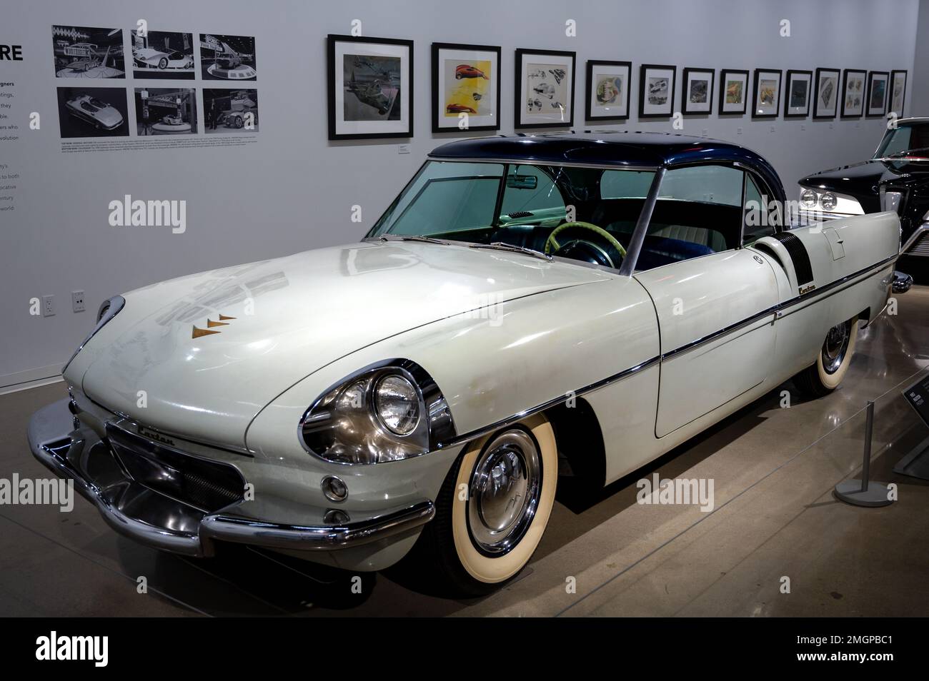 Automotiva hi-res stock photography and images - Alamy