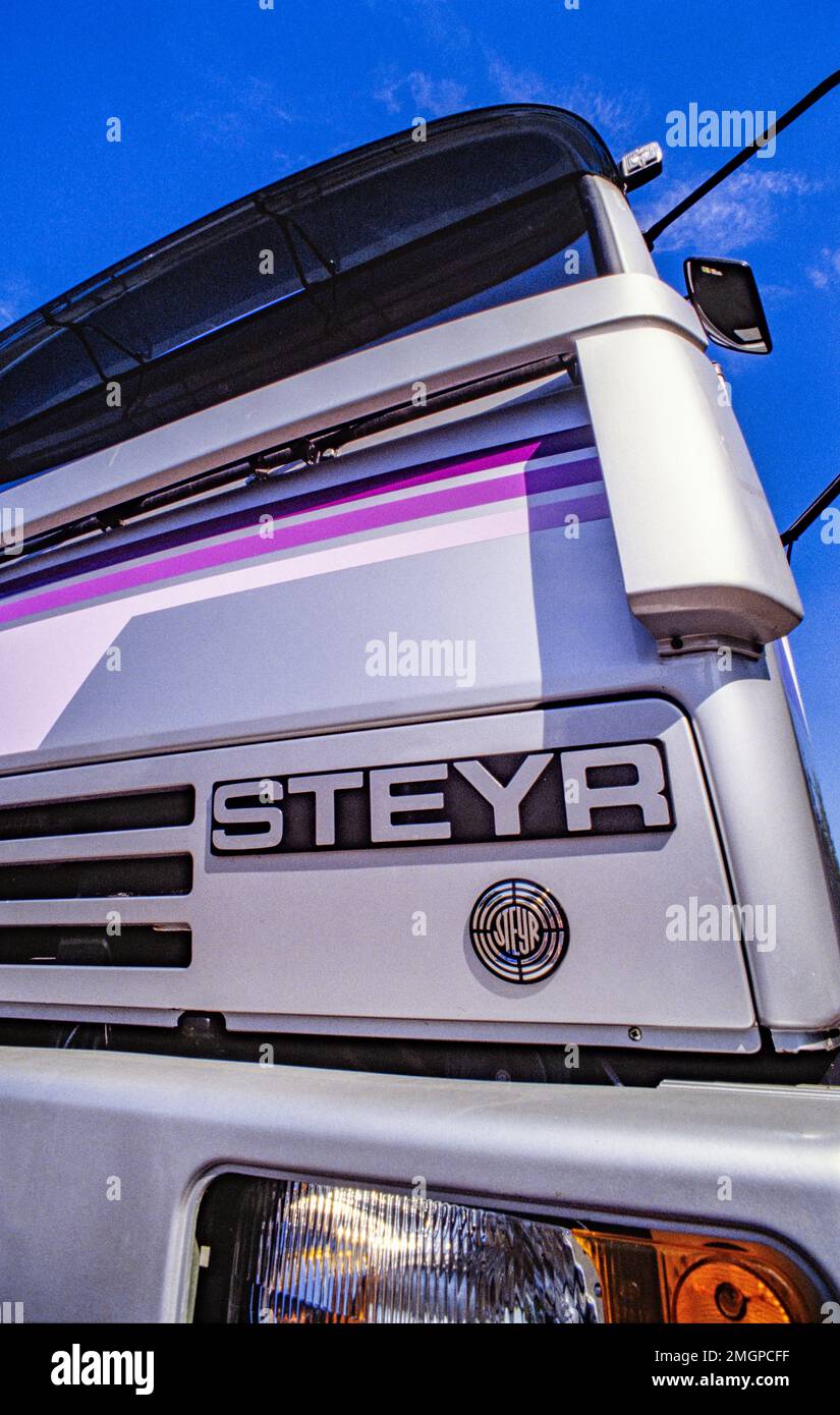 1988 badge hi-res stock photography and images - Alamy
