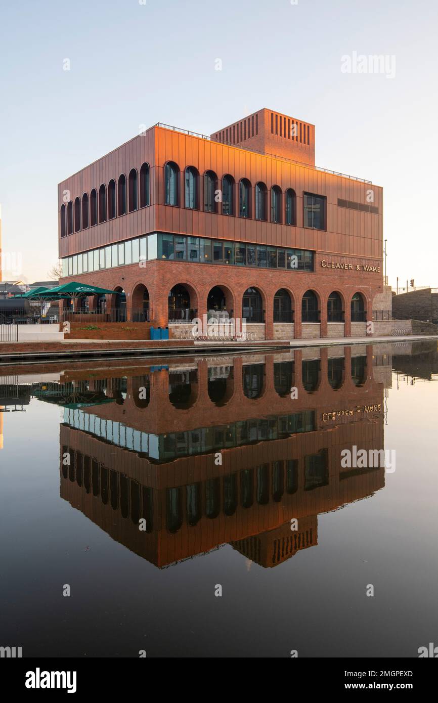 New Building at The Island Quarter, Canal Turn Nottingham City ...