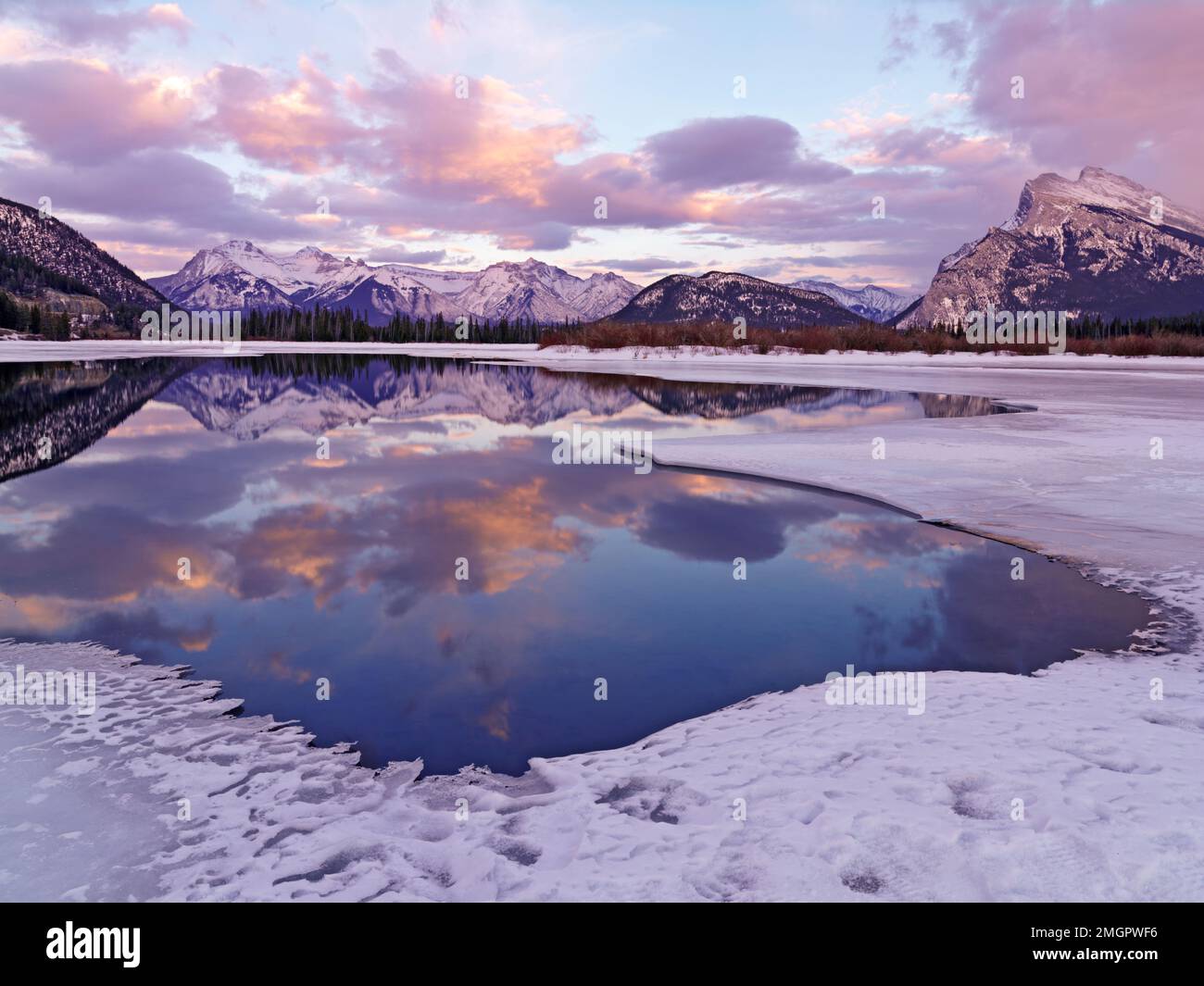 Canada, Alberta, Banff National Park,Mount Rundle, Vermilion Lakes ...