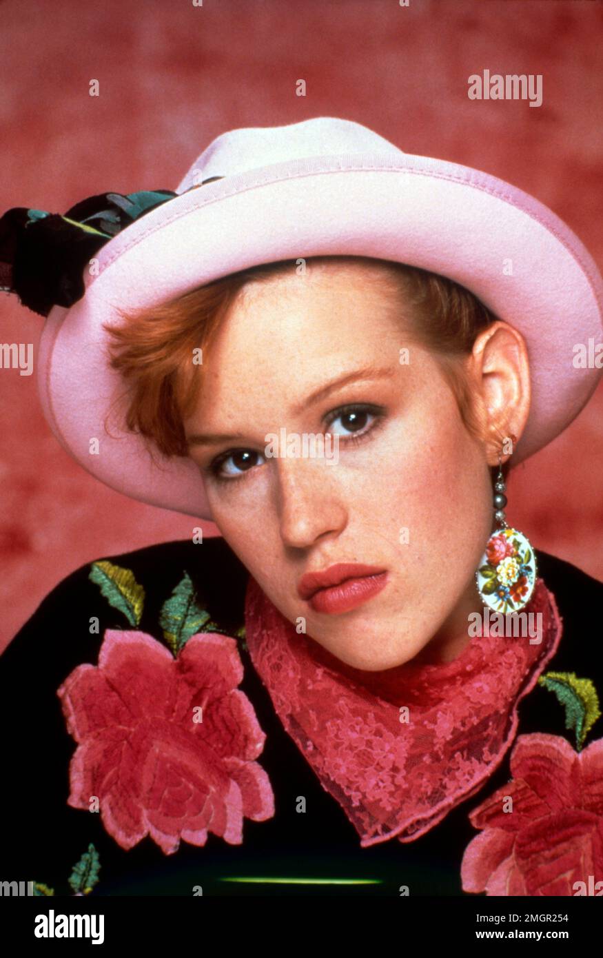 MOLLY RINGWALD in PRETTY IN PINK (1986), directed by HOWARD DEUTCH ...