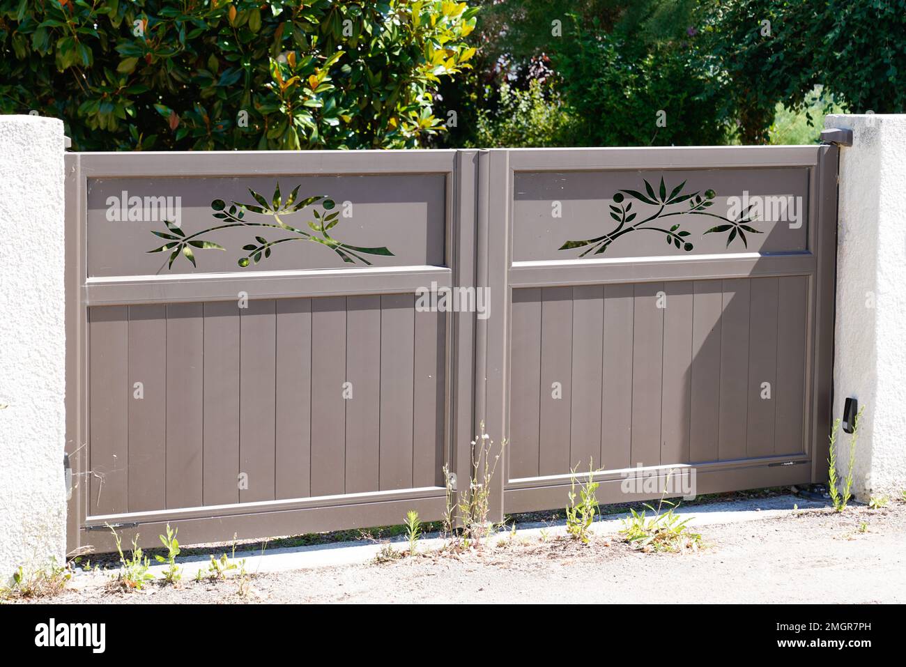 Aluminum gate high beige modern style home portal of suburb door house ...