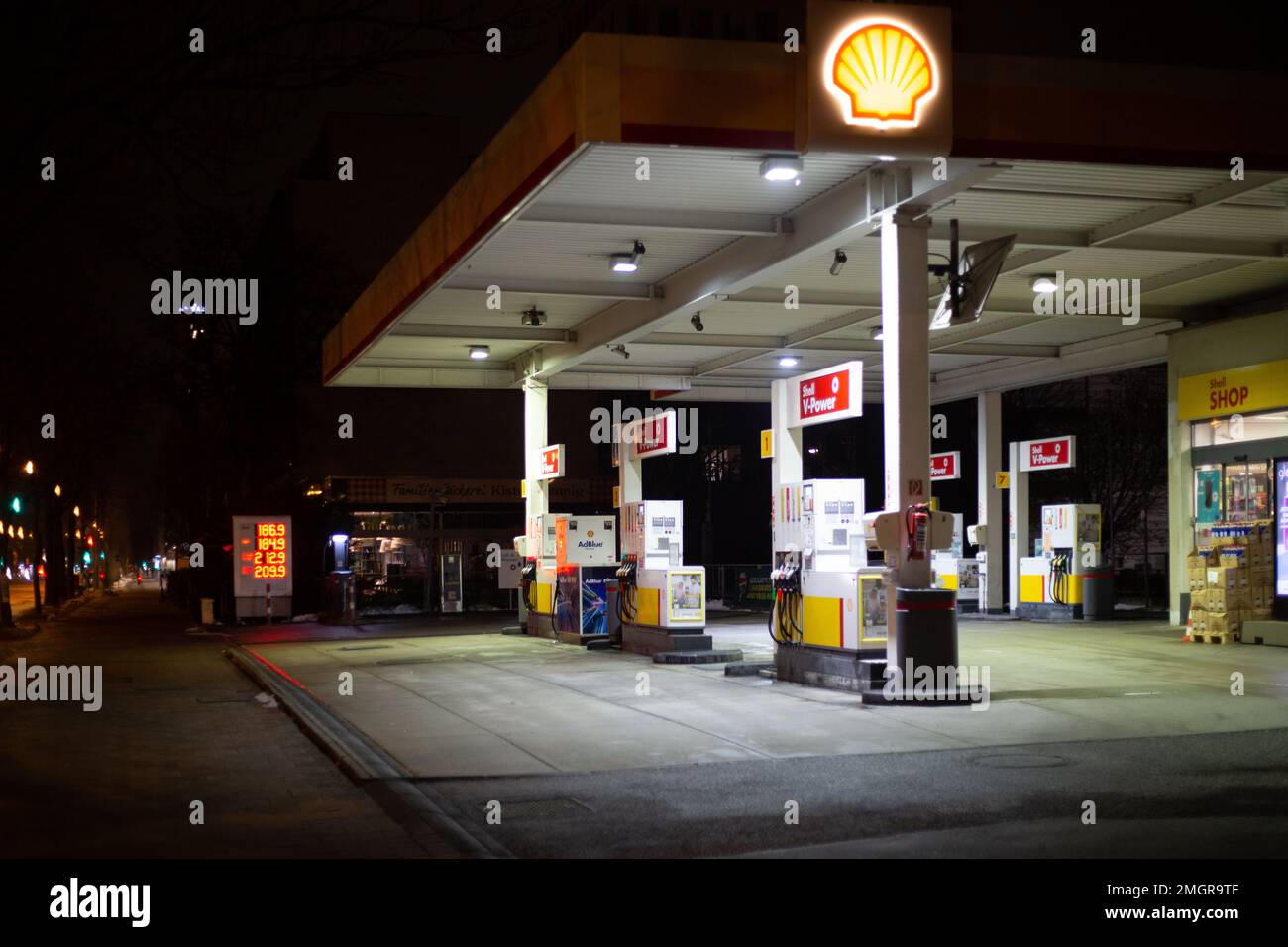 Munich, Germany. 26th Jan, 2023. Shell Tankstelle. Impressionen von ...