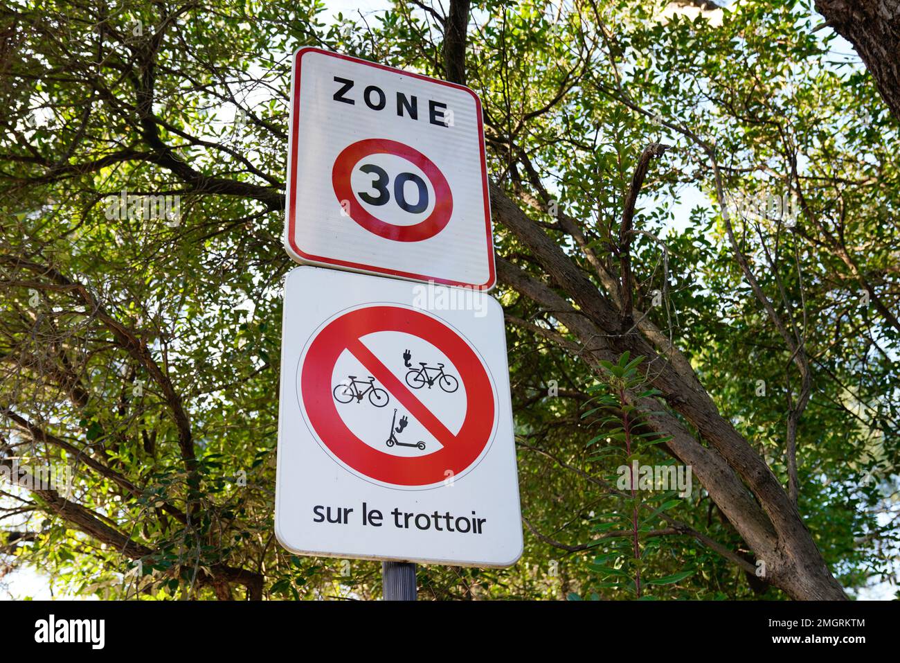 Electric Scooter E-Scooter forbidden banned and prohibited sign with ...