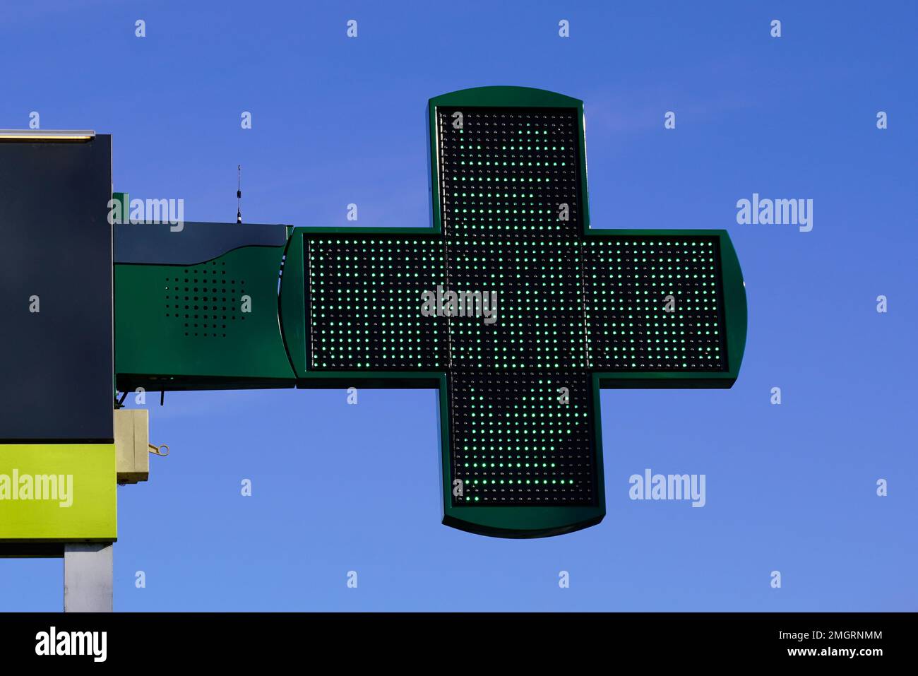 Pharmacy drugstore sign banner hi-res stock photography and images - Alamy