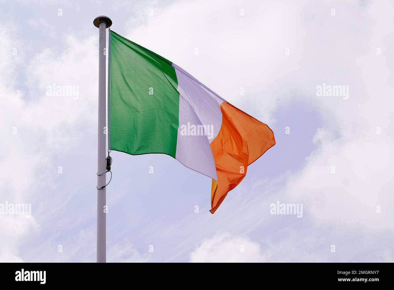 Wavy irish flag hi-res stock photography and images - Alamy