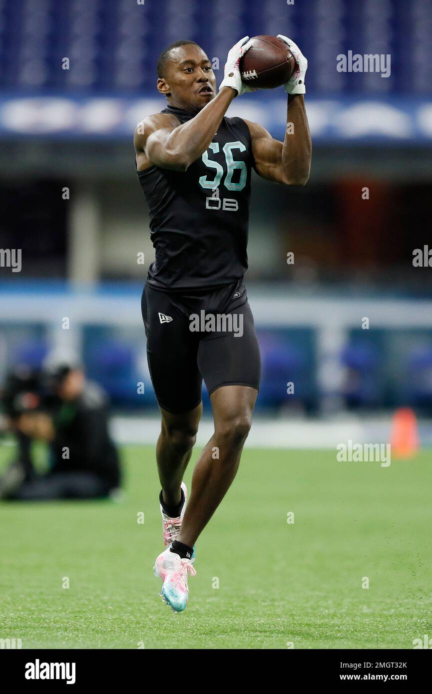Georgia defensive back J R Reed runs a drill at the NFL football ...