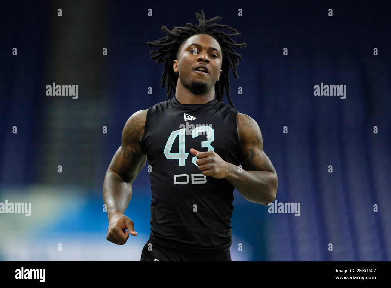 Arkansas defensive back Kamren Curl runs the 40-yard dash at the NFL ...