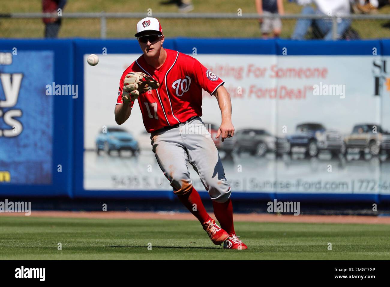 Washington Nationals right fielder Andrew Stevenson chases down a ...