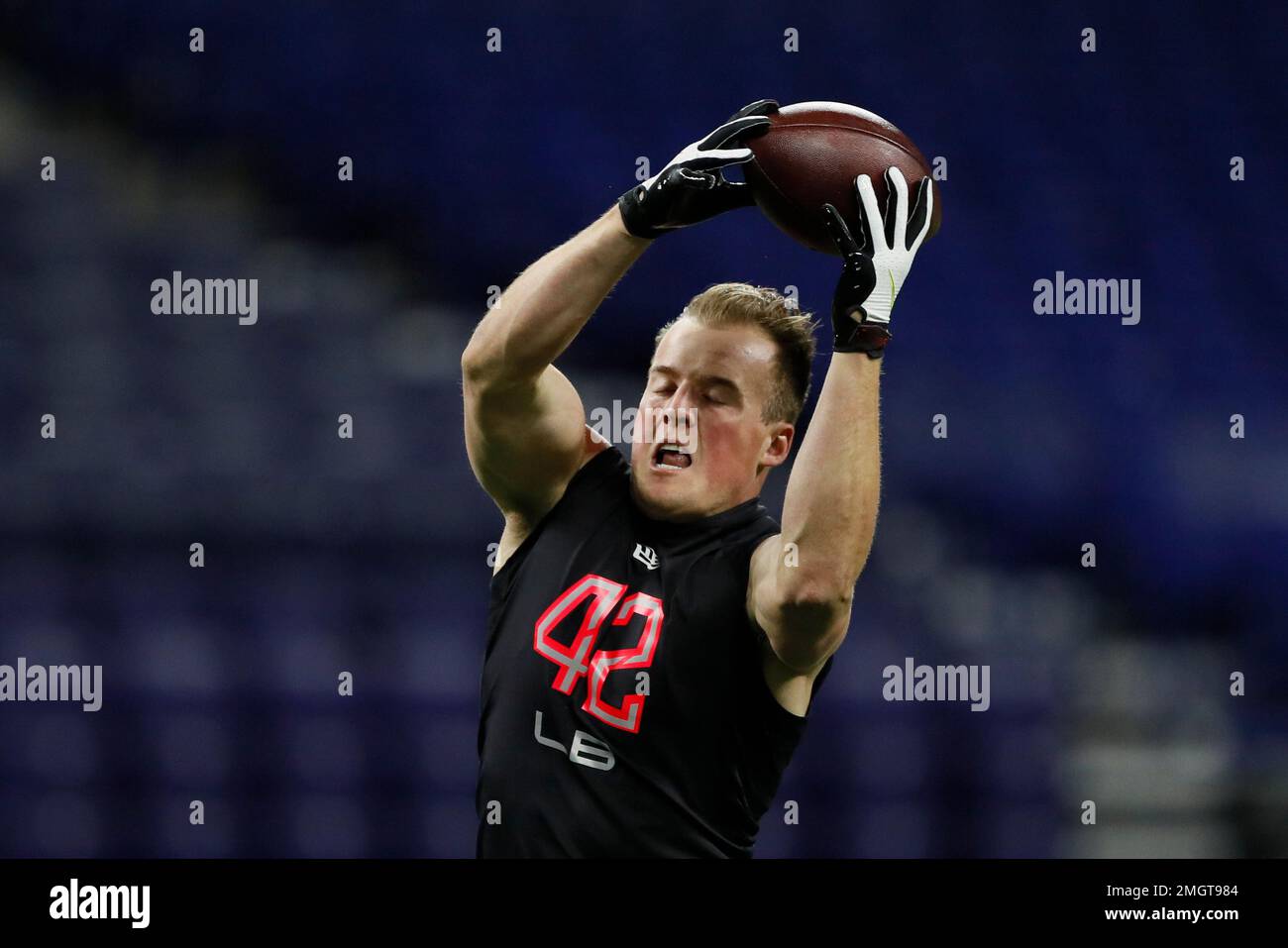 California linebacker Evan Weaver runs a drill at the NFL football ...