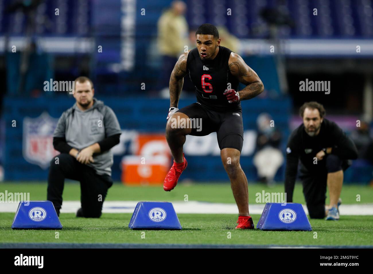 Temple linebacker Shaun Bradley runs a drill at the NFL football ...