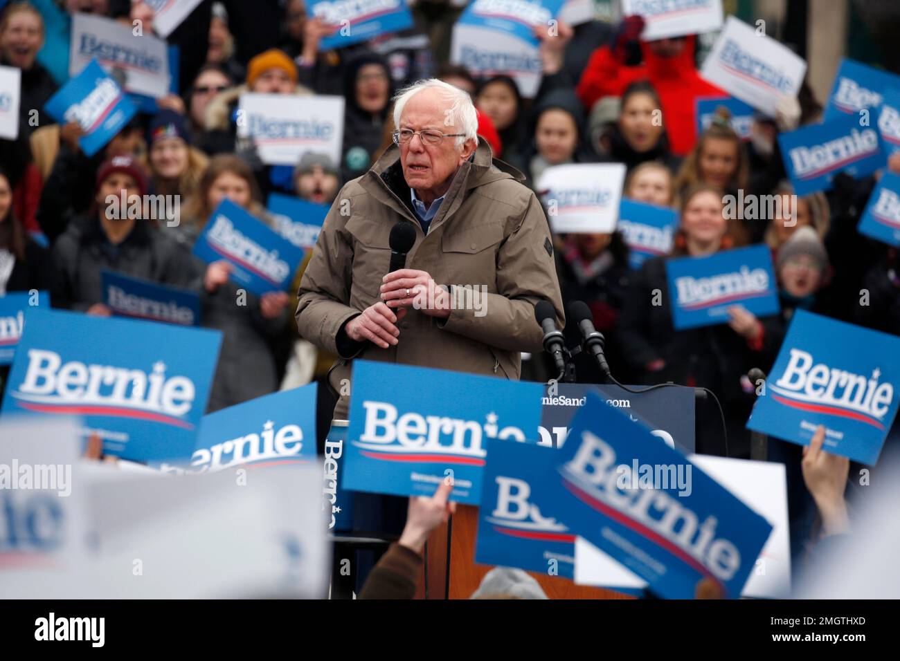 Democratic presidential candidate Sen. Bernie Sanders, I-Vt., campaigns ...