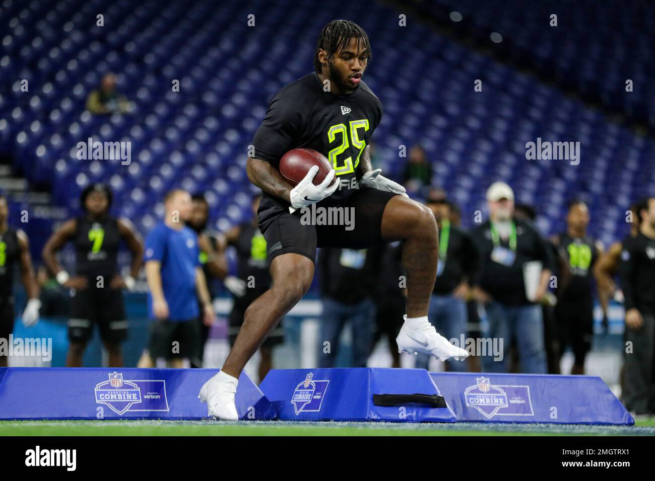 Georgia running back D'Andre Swift runs a drill at the NFL football ...