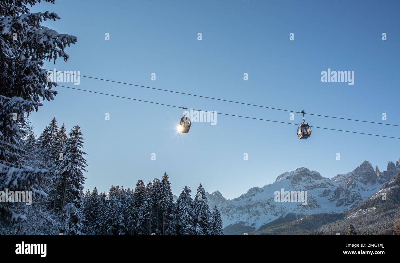 modern ski lifts - monocable circulating ropeway - Andalo village ...