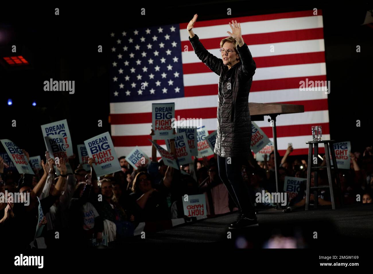 Democratic presidential candidate Sen. Elizabeth Warren, D-Mass ...