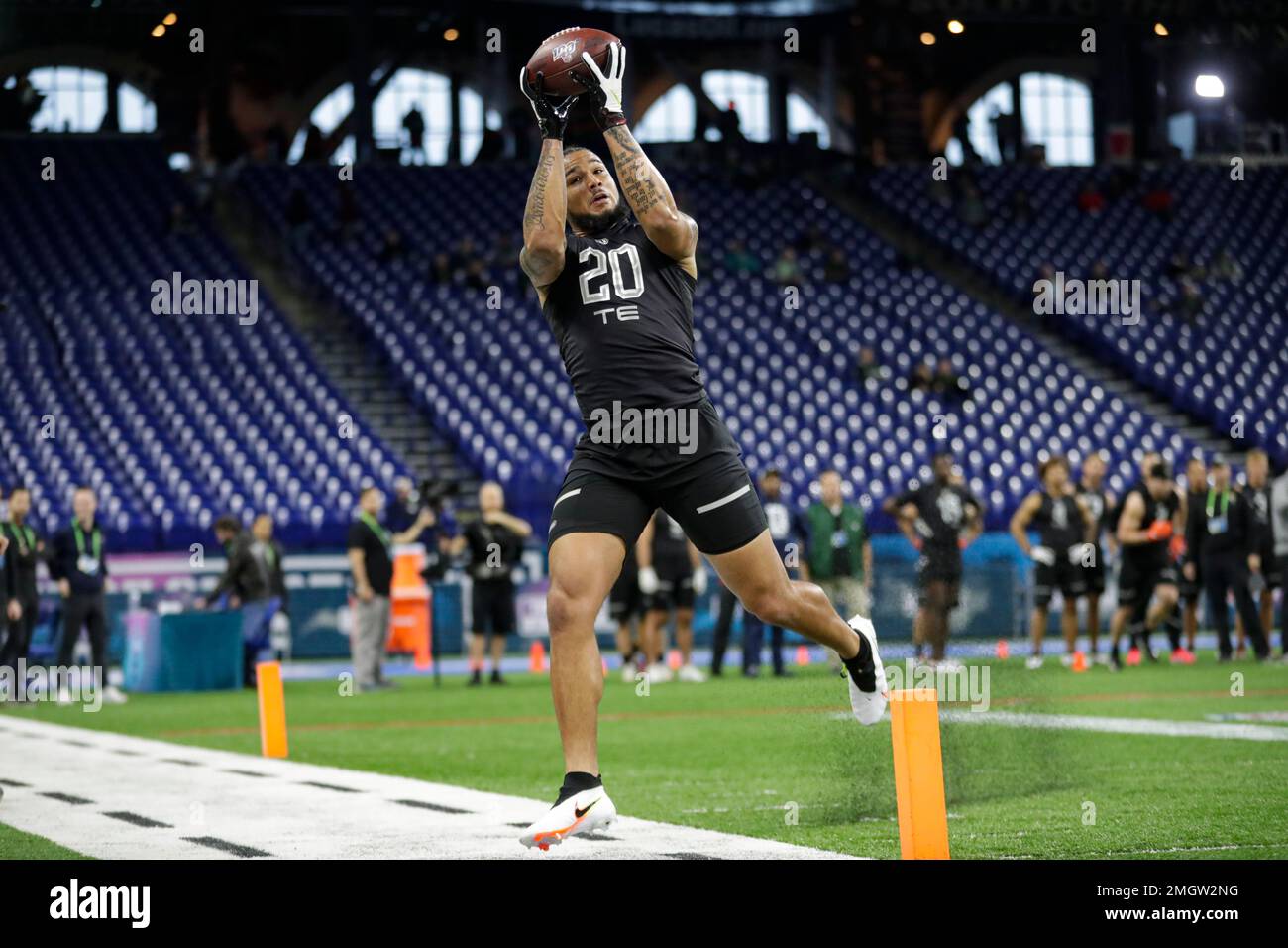 Tennessee tight end Dom Wood-Anderson runs a drill at the NFL football ...