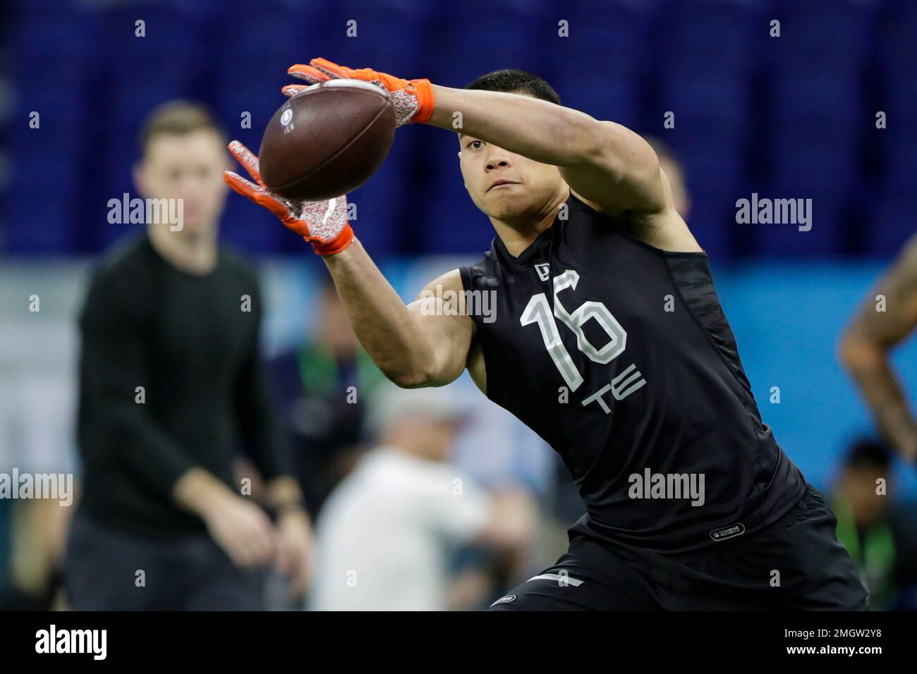 Portland State tight end Charlie Taumoepeau runs a drill at the NFL ...