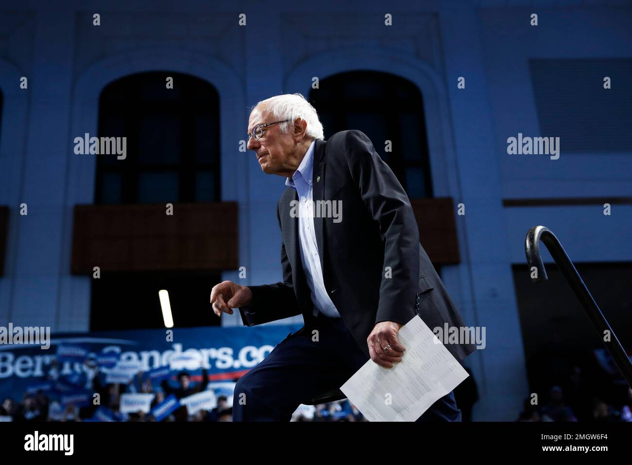 Democratic presidential candidate Sen. Bernie Sanders, I-Vt., arrives ...