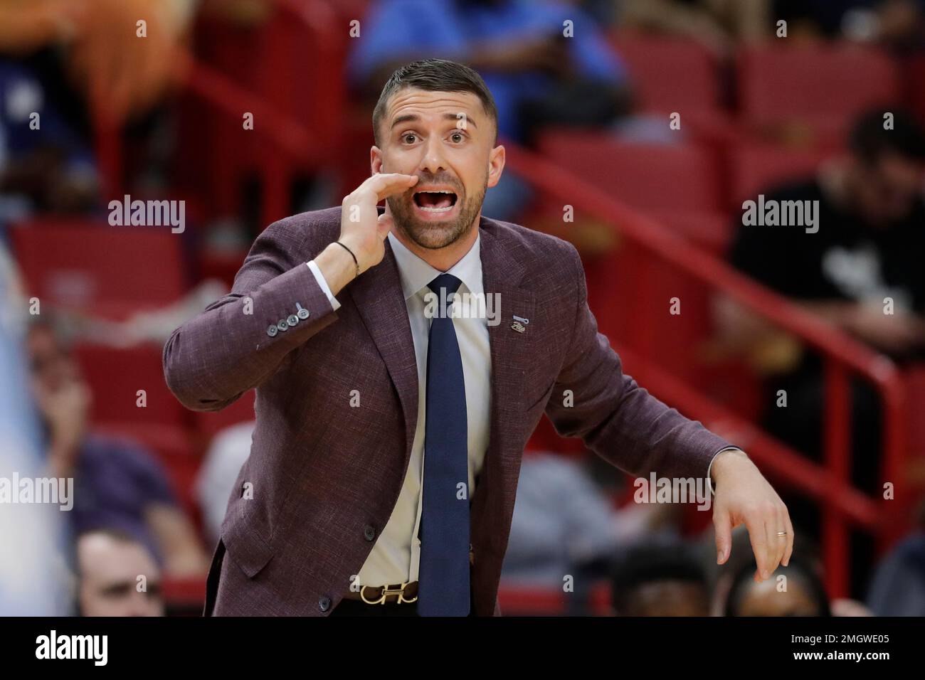 Minnesota Timberwolves head coach Ryan Saunders calls out a play during ...