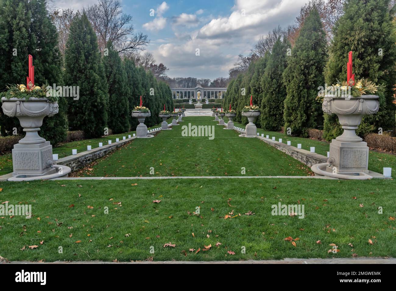 Nemours mansion and gardens hi-res stock photography and images - Alamy
