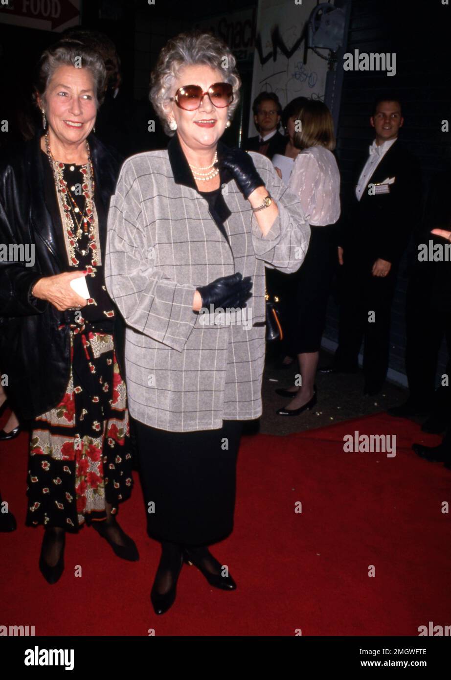 Joan Plowright December 1992. Credit: Ralph Dominguez/MediaPunch Stock ...