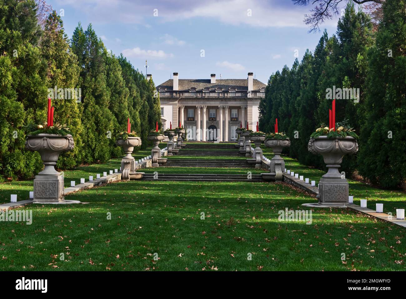 Nemours mansion and gardens hi-res stock photography and images - Alamy