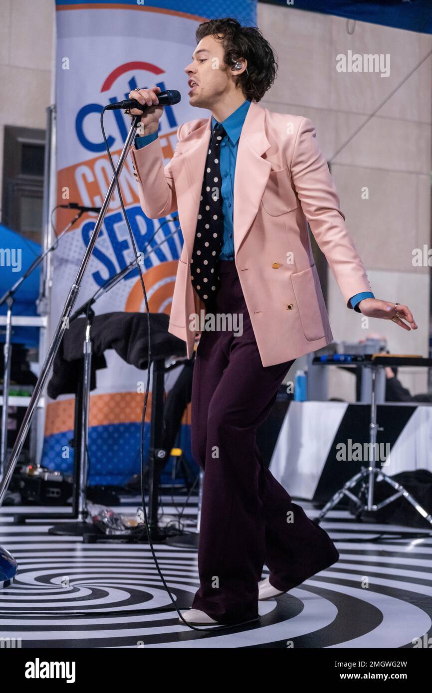 Harry Styles performs on NBC's Today show at Rockefeller Plaza on ...