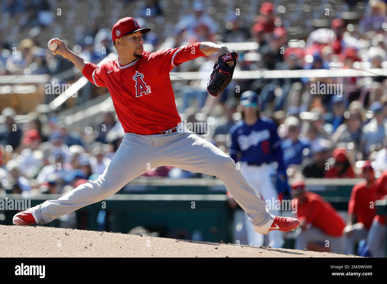 Los Angeles Angels relief pitcher Hansel Robles works against a Los ...