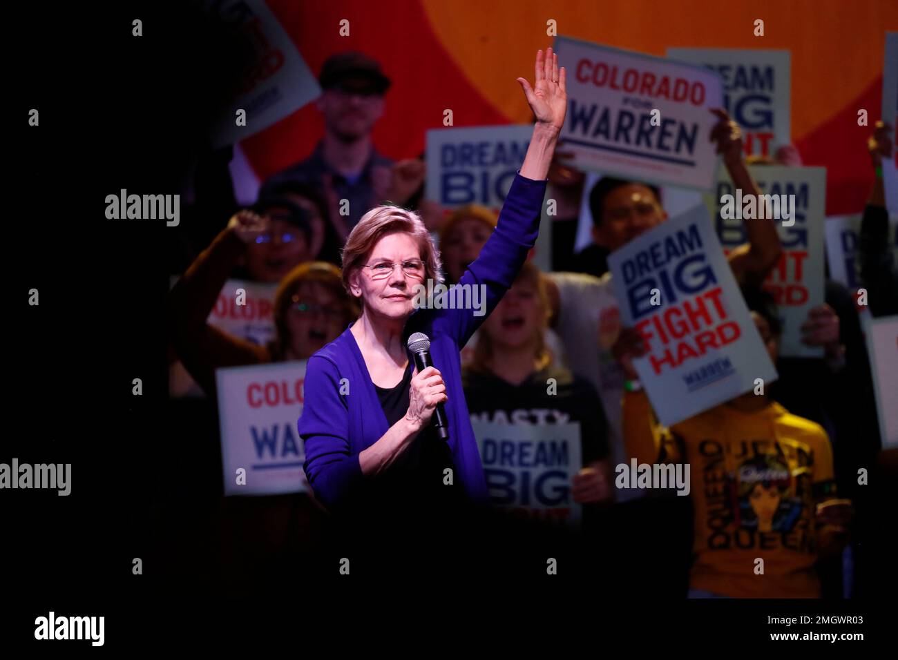 Democratic presidential candidate Elizabeth Warren speaks at a campaign ...
