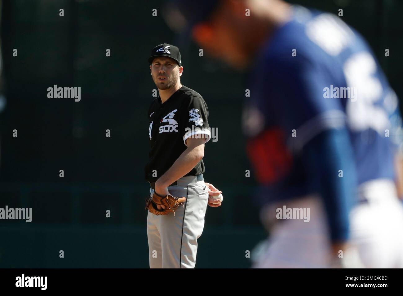 Chicago White Sox starting pitcher Alex McRae works against a Los ...